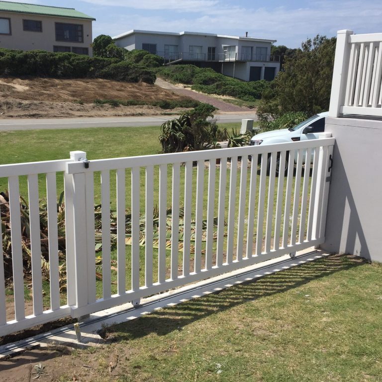 Rolling Gates - Fendeck Premium PVC Fencing