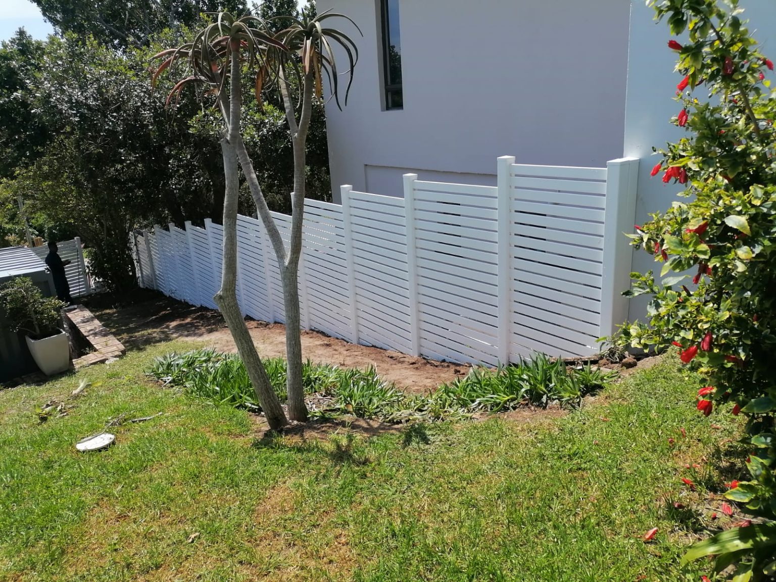 Choosing the Right PVC Fencing Supplier - Fendeck Premium PVC Fencing